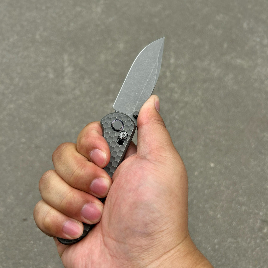 Geo knife Ethereal Cutter Axis lock Folding Knife Gray 6AL4V Titanium